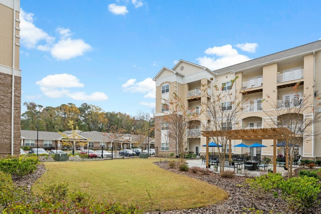 55+ Senior Apartments near Atlanta | The Mansions at Decatur